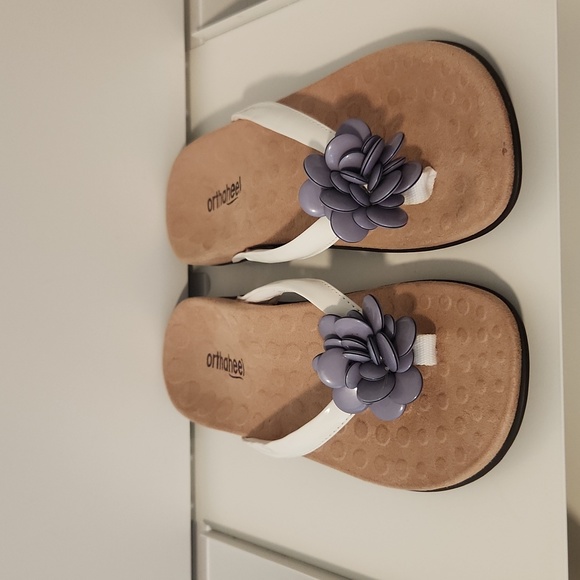 orthaheel | Shoes | Orthaheel Vionic Fleur White Patent Thong Flip Flop ...